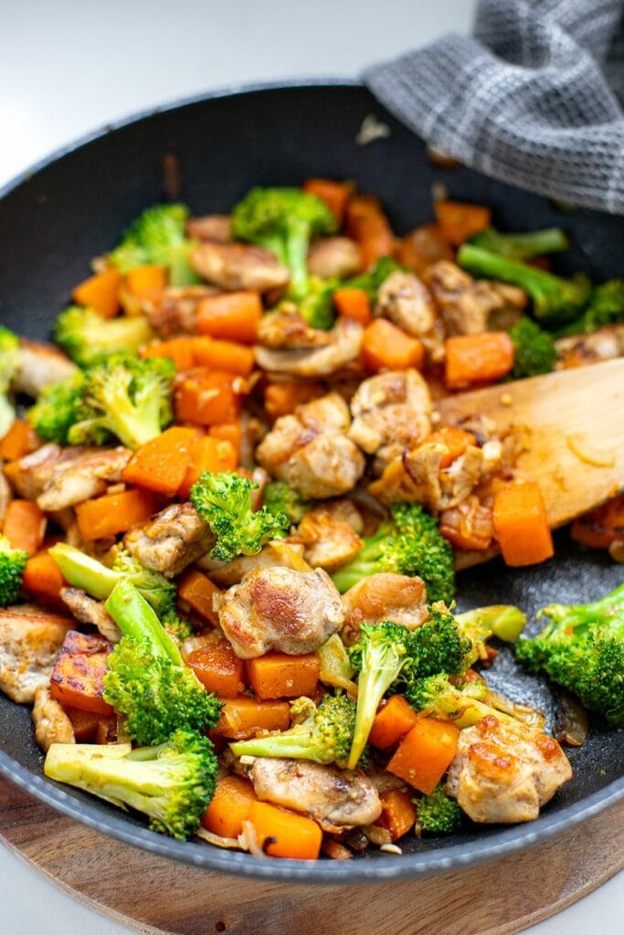 One-Pan Chicken & Veggies Skillet