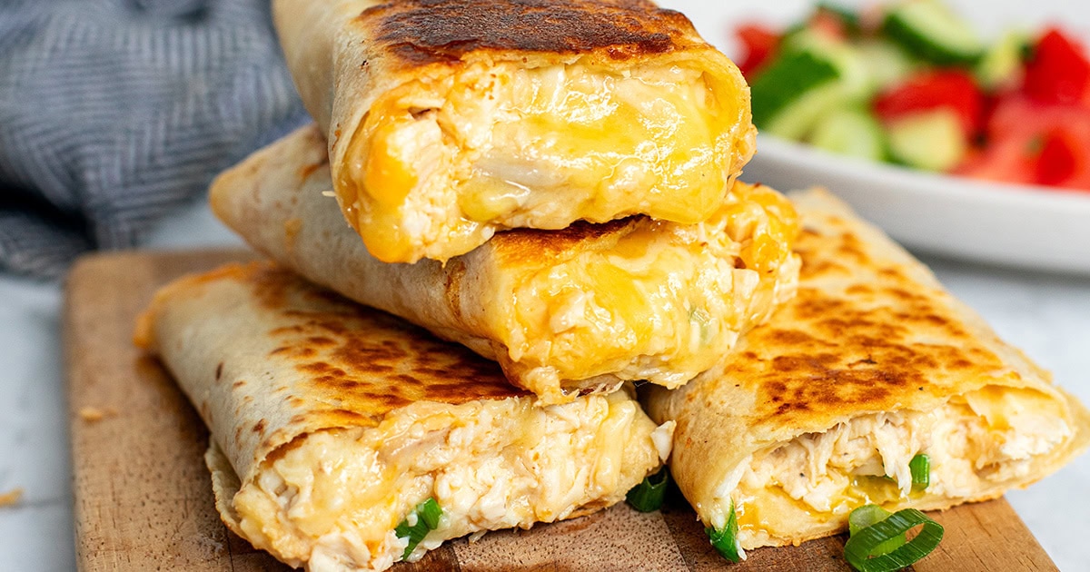 Cheesy Garlic Chicken Wraps