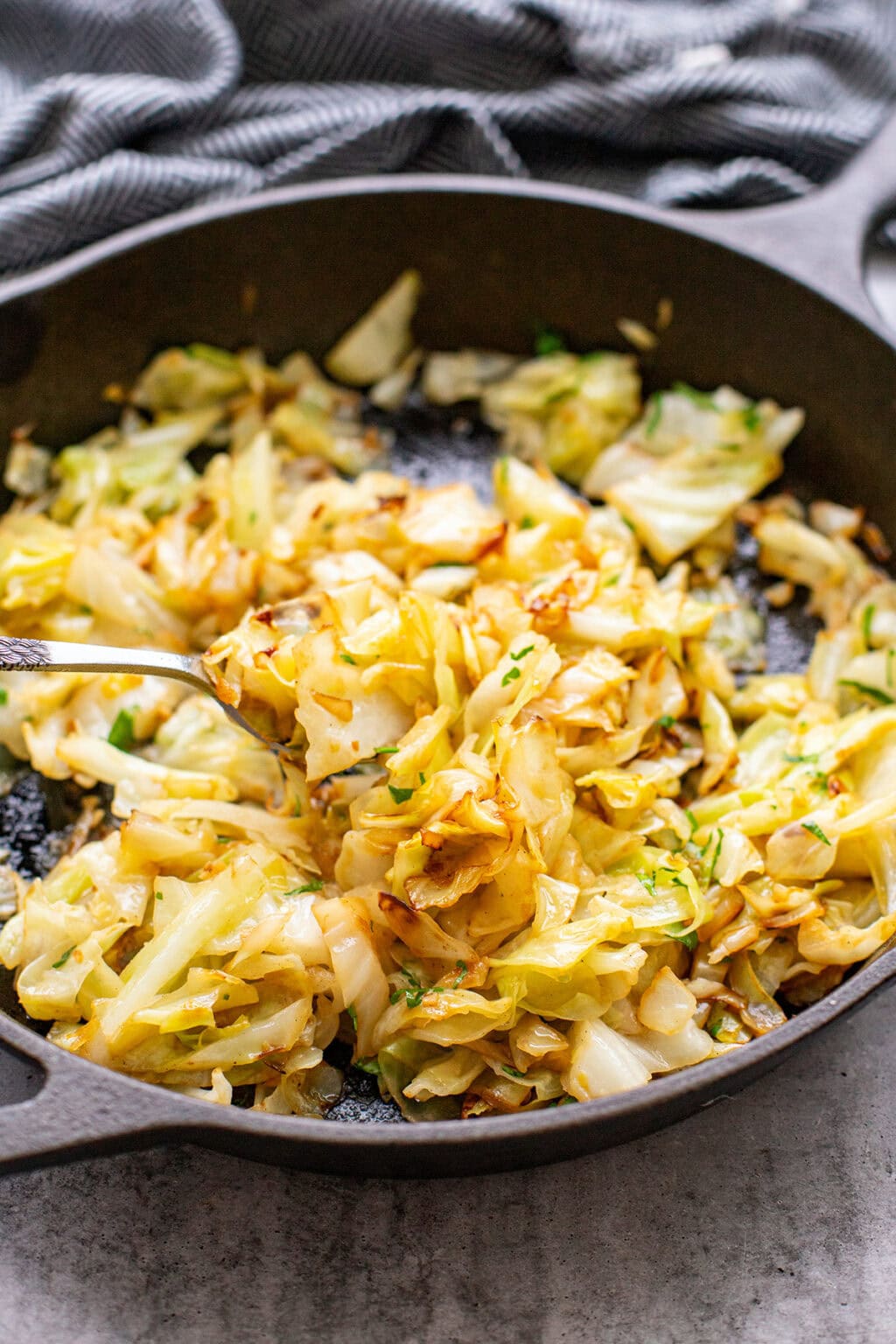 Sautéed Cabbage With Lemon & Garlic