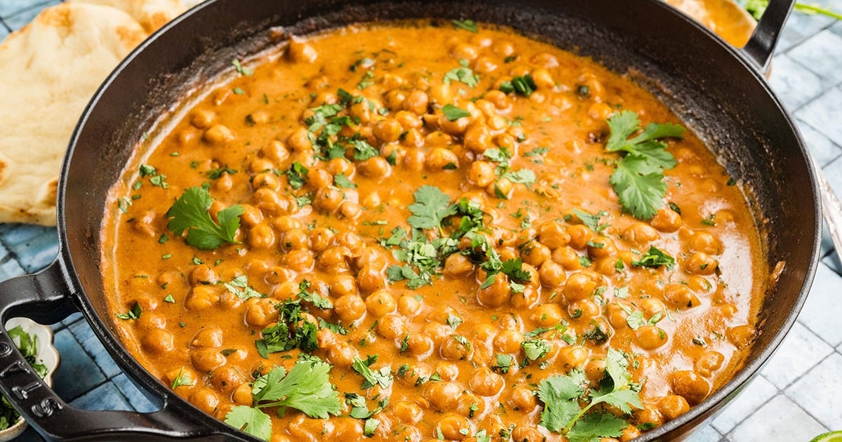 Coconut Butter Chickpeas (Creamy Indian Curry)